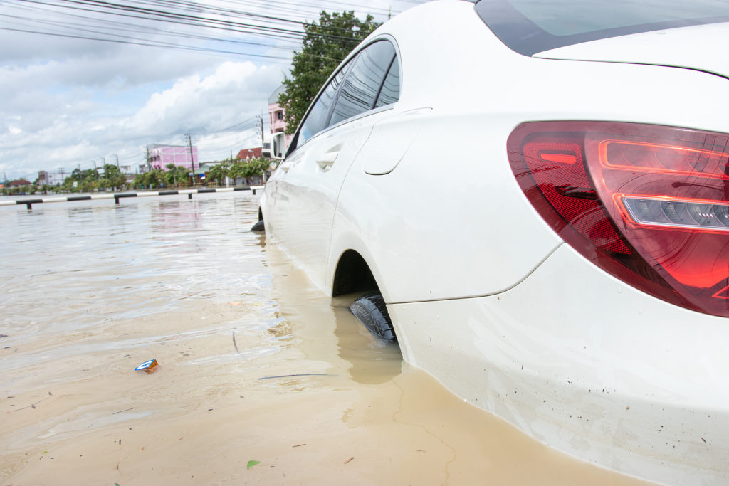How to Protect Your Car During a Hurricane | Fix Auo USA