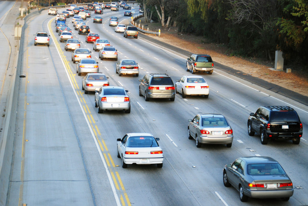 What Is the Correct Following Distance When Driving? | Fix Auto USA